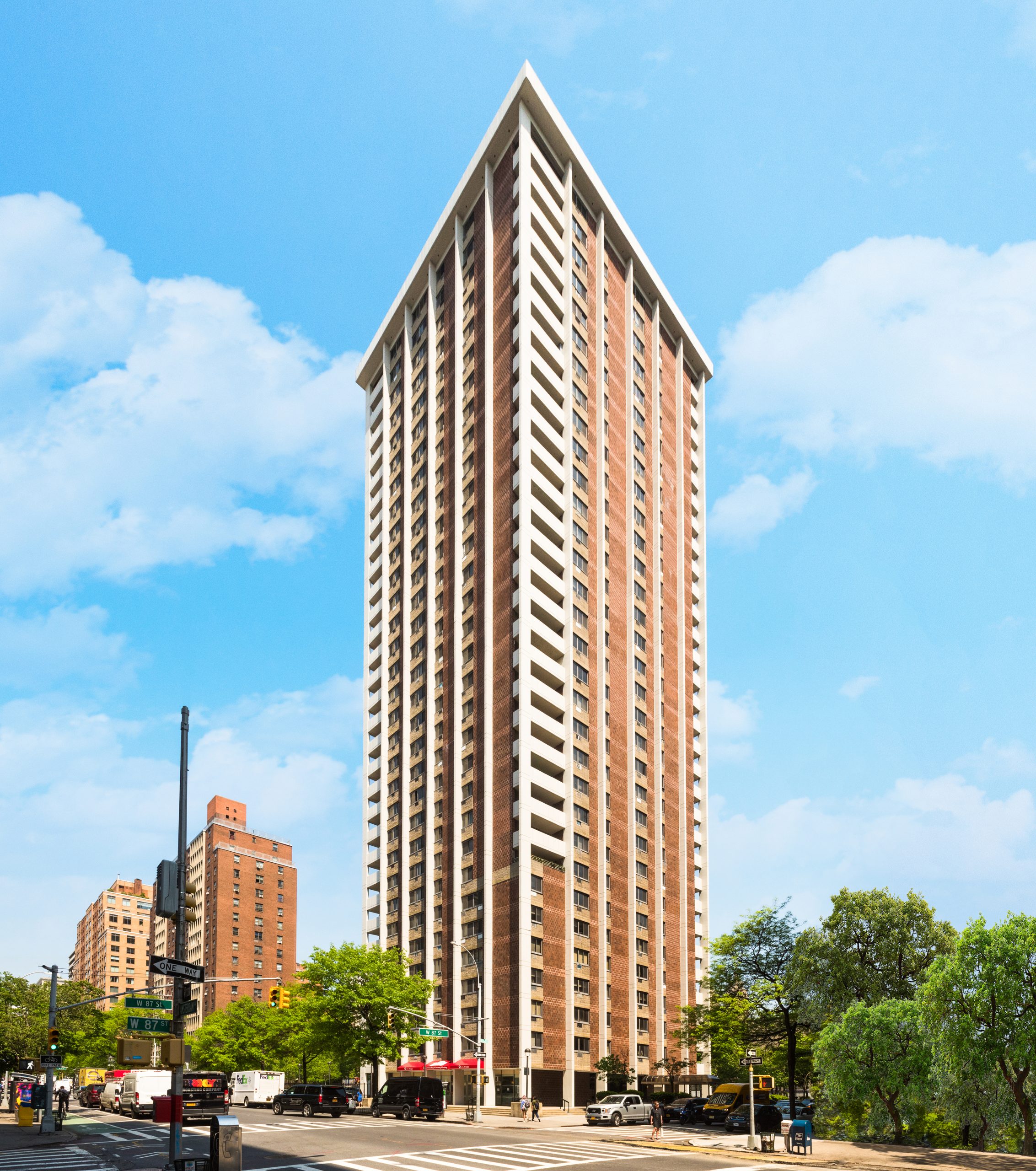 Glenn Gardens | 175 West 87th Street - Meridian Capital Group